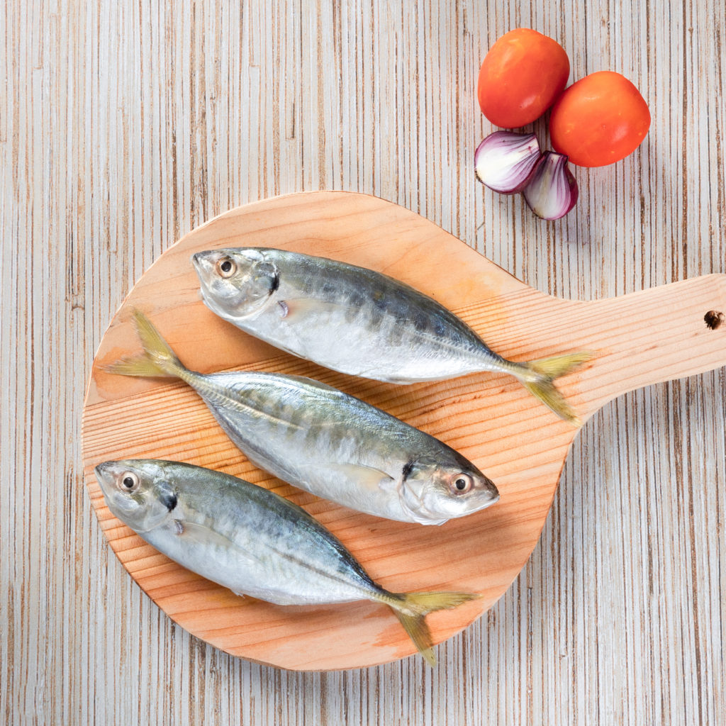 wildcaught-fish-salay-batang-yellow-tail-scad-6pcs-500g-whole-cleaned ...